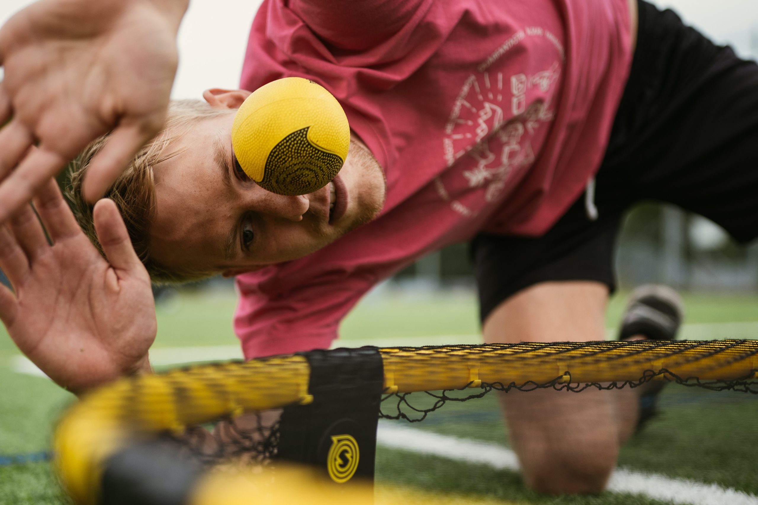 Roundnet neboli Spikeball: Netradiční hra je v Česku hitem - Viral Svět